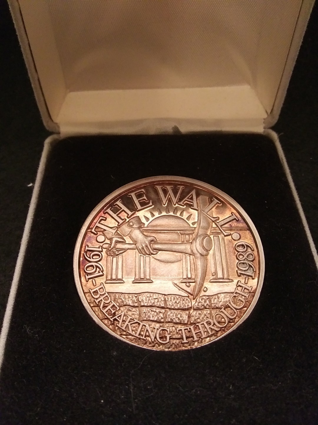 Silver Berlin Wall Coin 1989 .999 Fine 3 Ounces Silver Stunning Natural ...