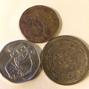 1988 Chucky Cheese and Two Aladdin Arcade Tokens 3 Coin Set in Hard ...