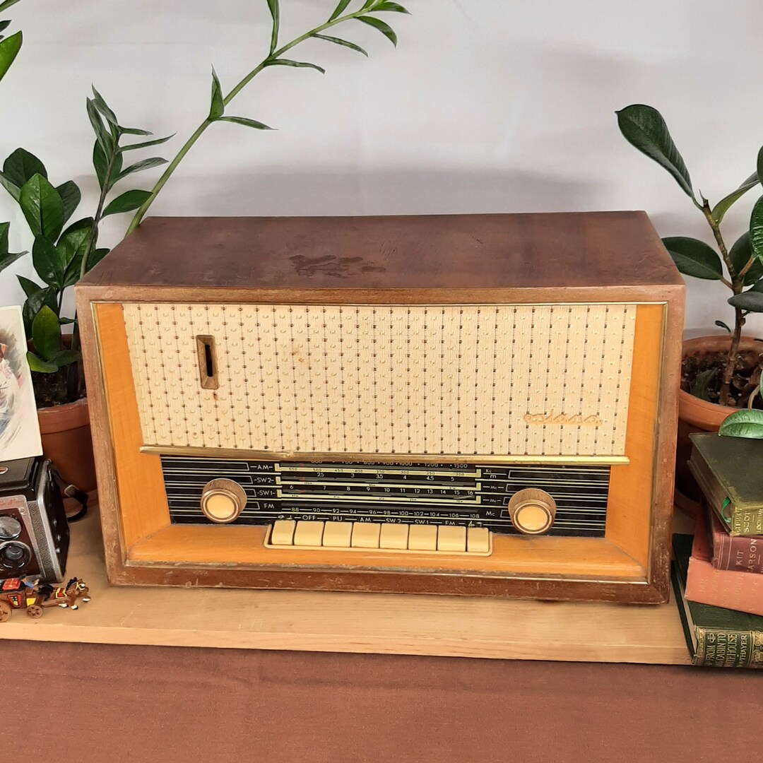 HUGE Vintage Tube Radio - Made in Poland 1962 - Etsy Canada