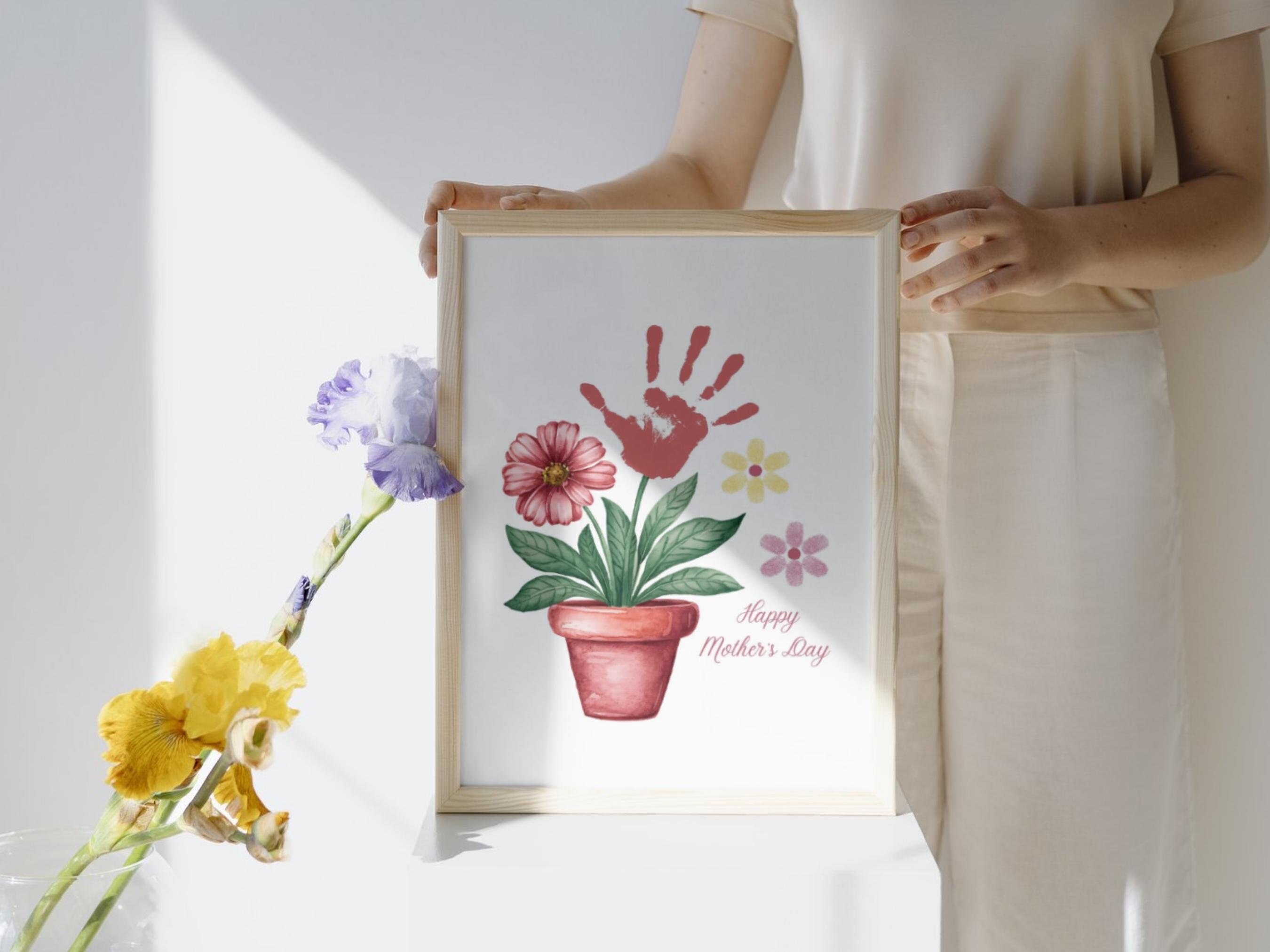 Flower Handprint Mothers Day Card Diys Kid Craft for Mom Handprint Art ...