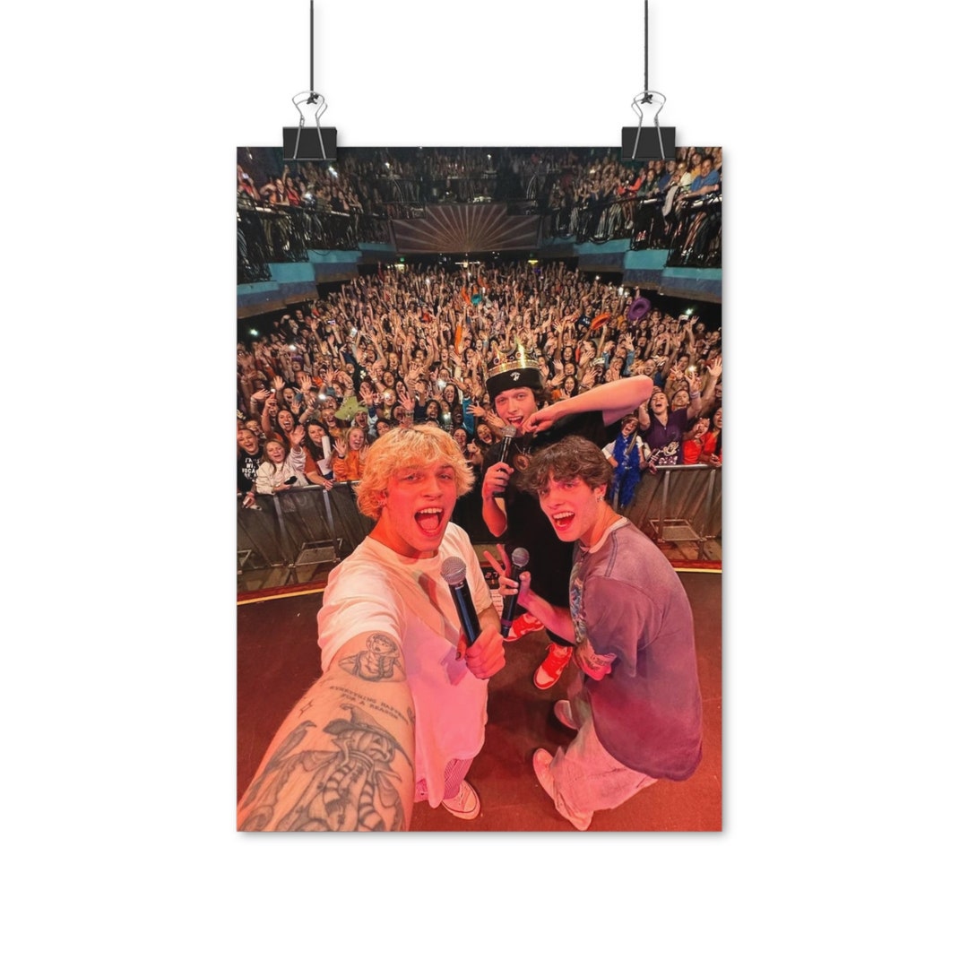 STURNIOLO Triplets Poster - Etsy