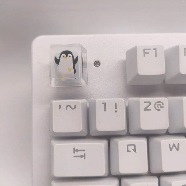 Handmade Epoxy Resin Keycaps for Mechanical Keyboard, Cute Pengiun ...
