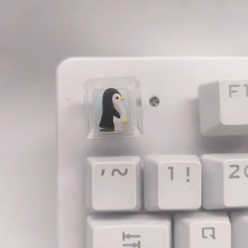 Handmade Epoxy Resin Keycaps for Mechanical Keyboard, Cute Pengiun ...