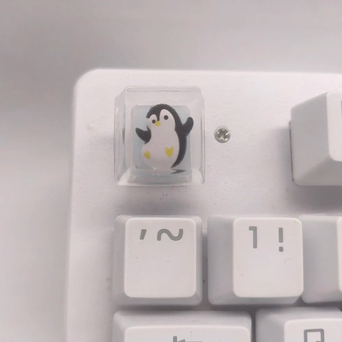Handmade Epoxy Resin Keycaps for Mechanical Keyboard, Cute Pengiun ...