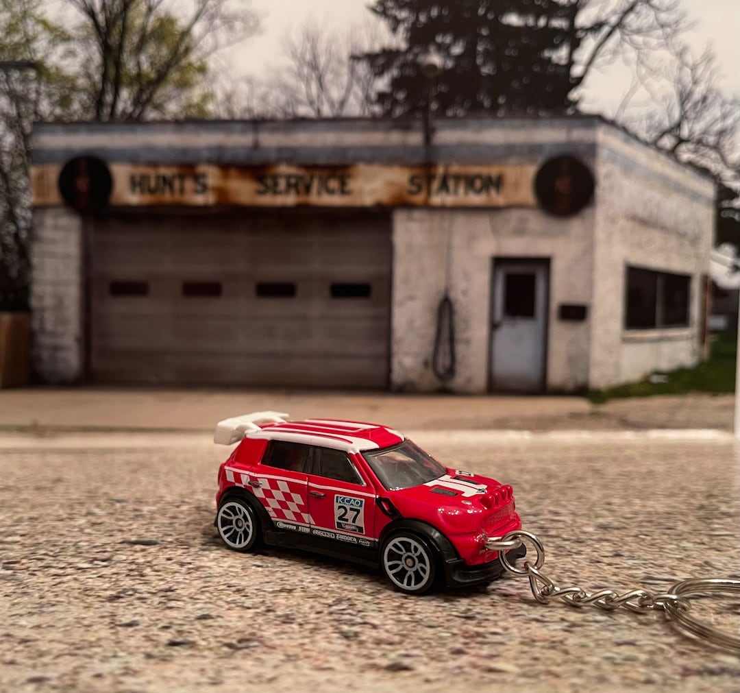 Mini Cooper Countryman Rally Red Keychain. Mini R60 Countryman Rally ...