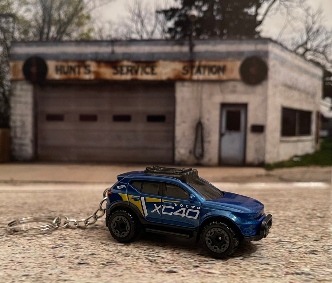 Blue Volvo XC40 4x4 Baja Keychain. Volvo Diecast Car With Key Ring ...