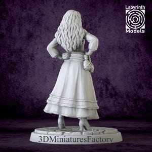 Female Miniature Shopkeeper From 28mm to 72mm - Dnd Miniature for ...