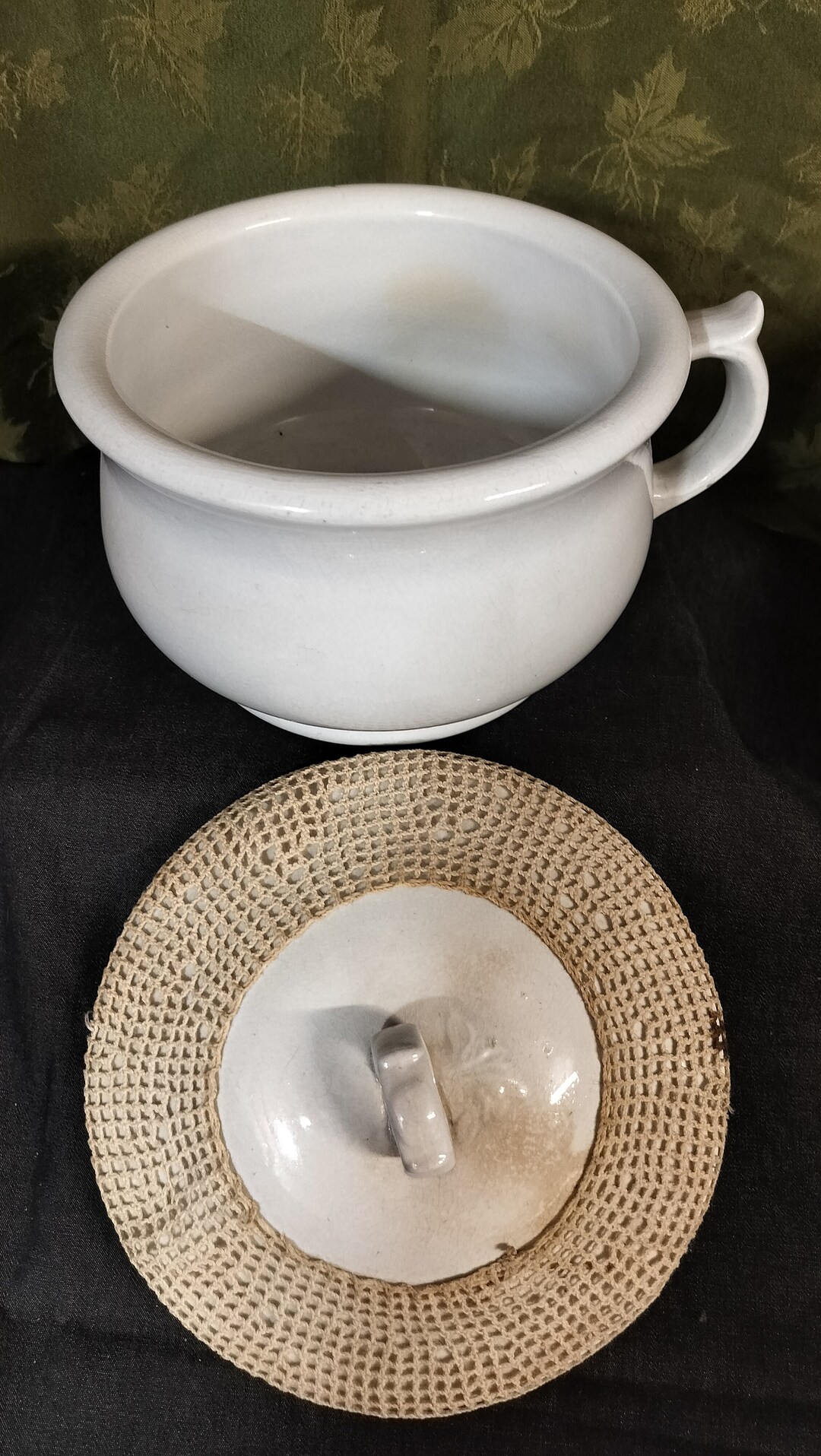 Vintage Ceramic Chamber Pot With Lid and Lace Doily - Etsy