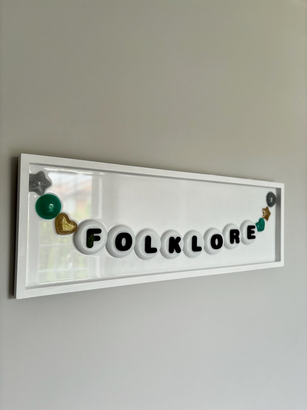 Friendship Bracelet Resin Art, Taylor Swift Friendship Bracelet Wall ...