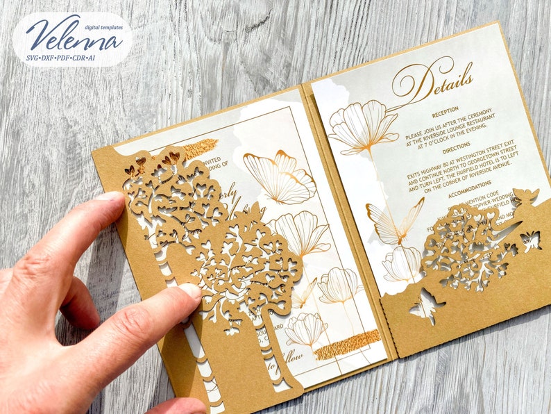Plantilla de invitación svg tríptico de árbol con mariposas ...