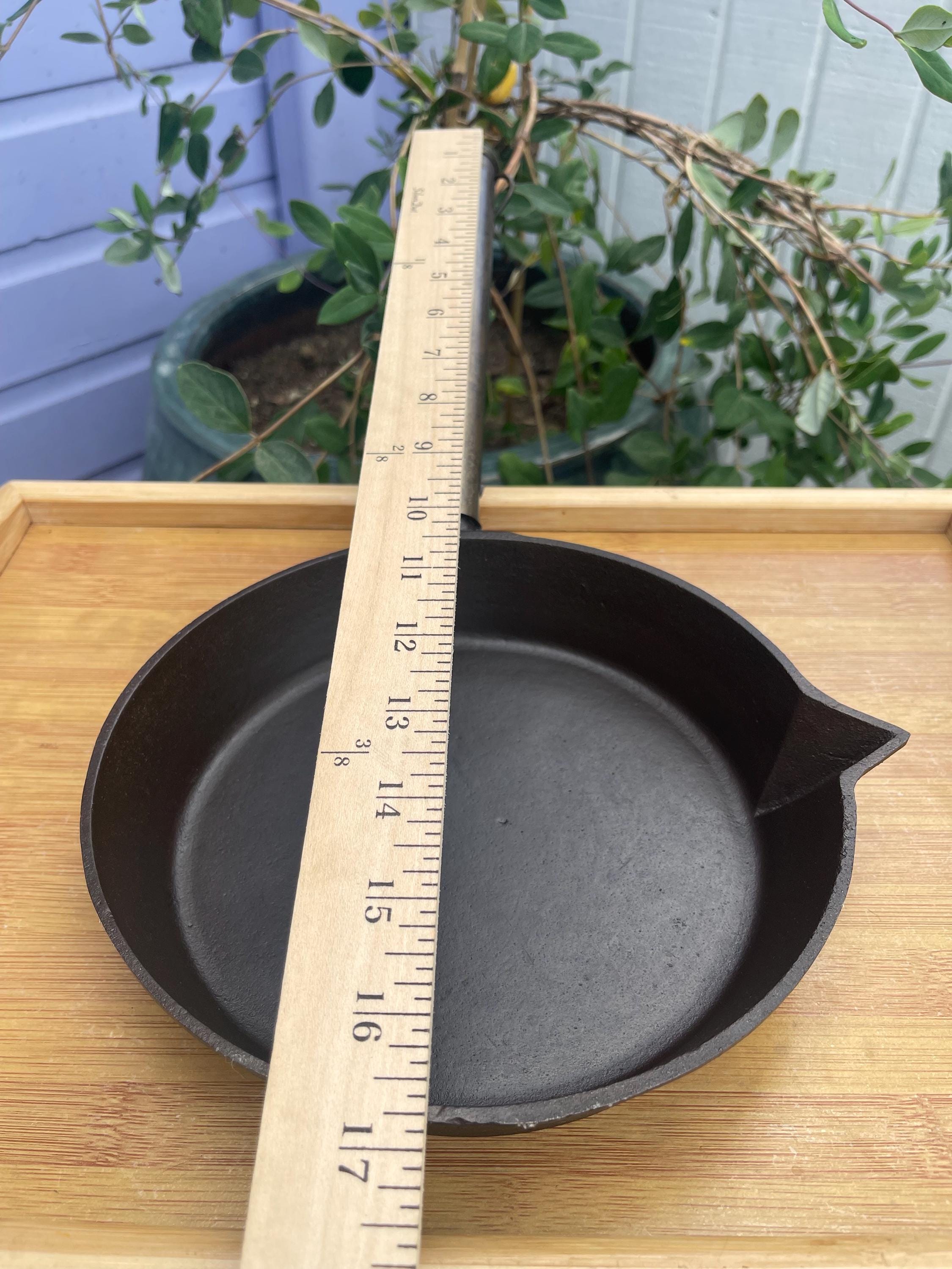 RARE Swain 1800s British Cast Iron 7 Pan in Amazing Condition - Etsy