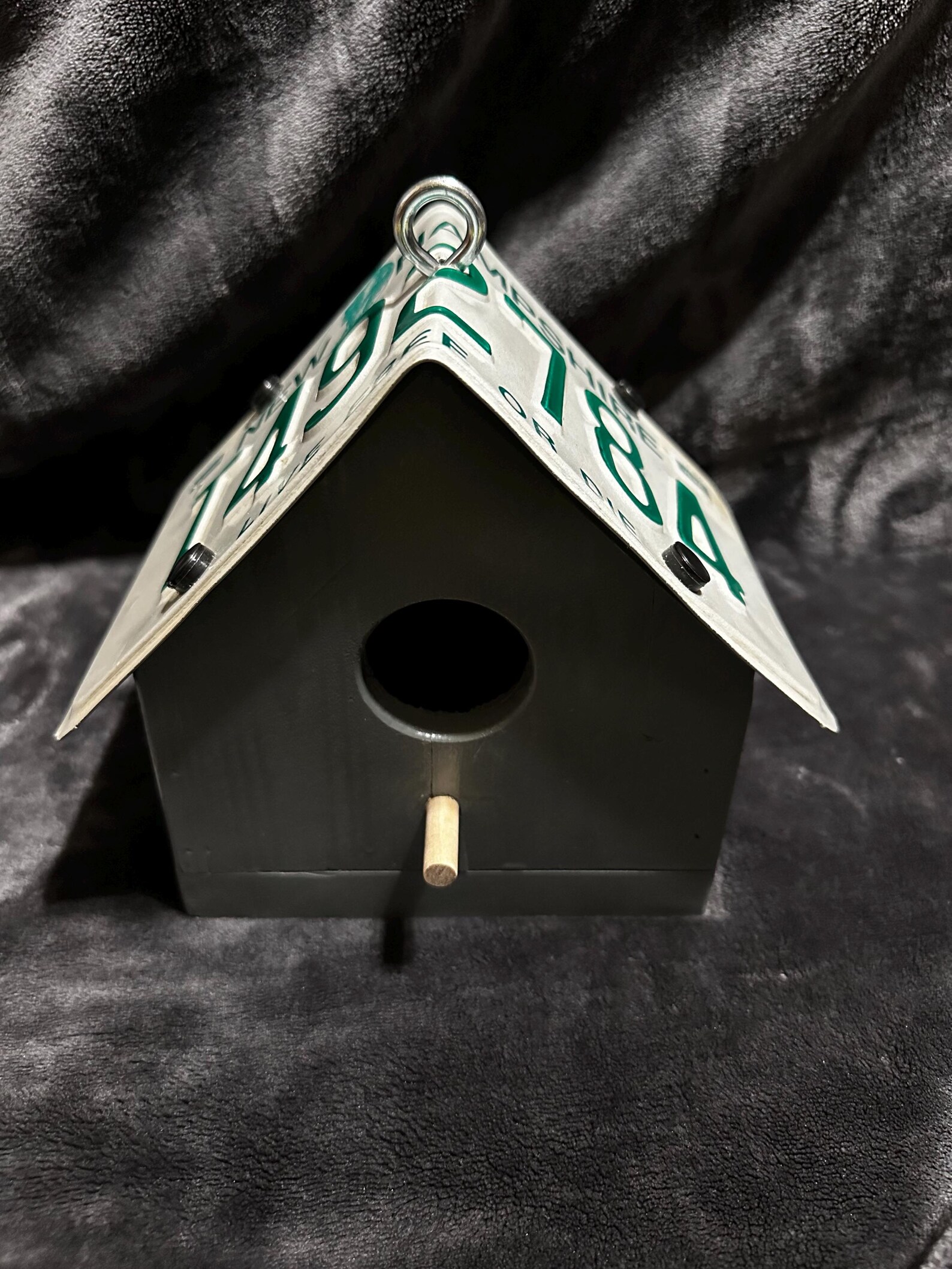 Hanging License Plate Birdhouse - Etsy