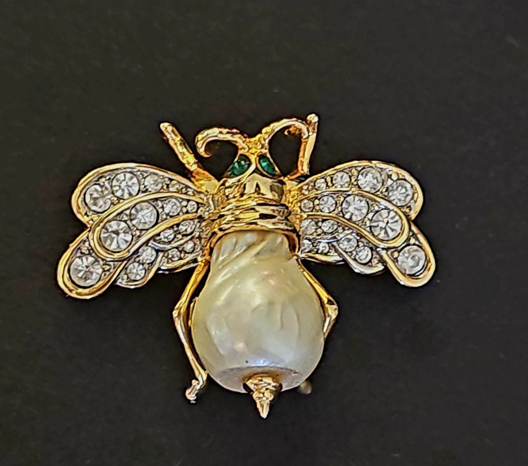 Bumble Bee Rhinestone Brooch With Green Rhinestone Eyes Vintage Bijoux ...