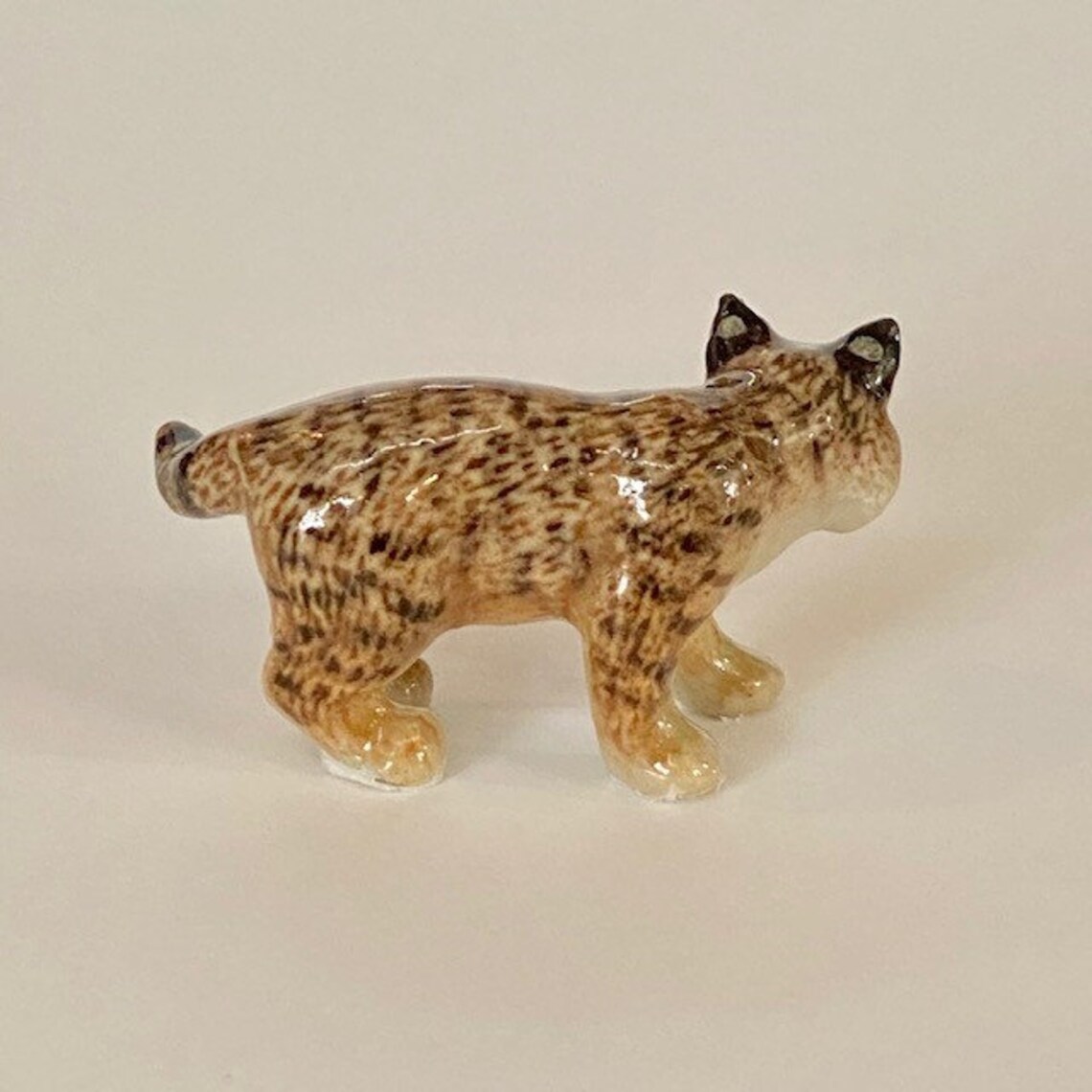 Hand-painted Miniature Bobcat Porcelain Figurine – 25024 - Etsy