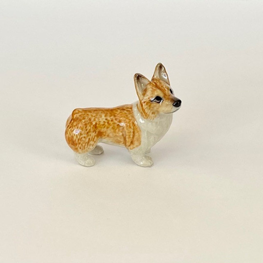 Hand-painted Miniature Pembroke Welsh Corgi Dog Porcelain Figurine ...
