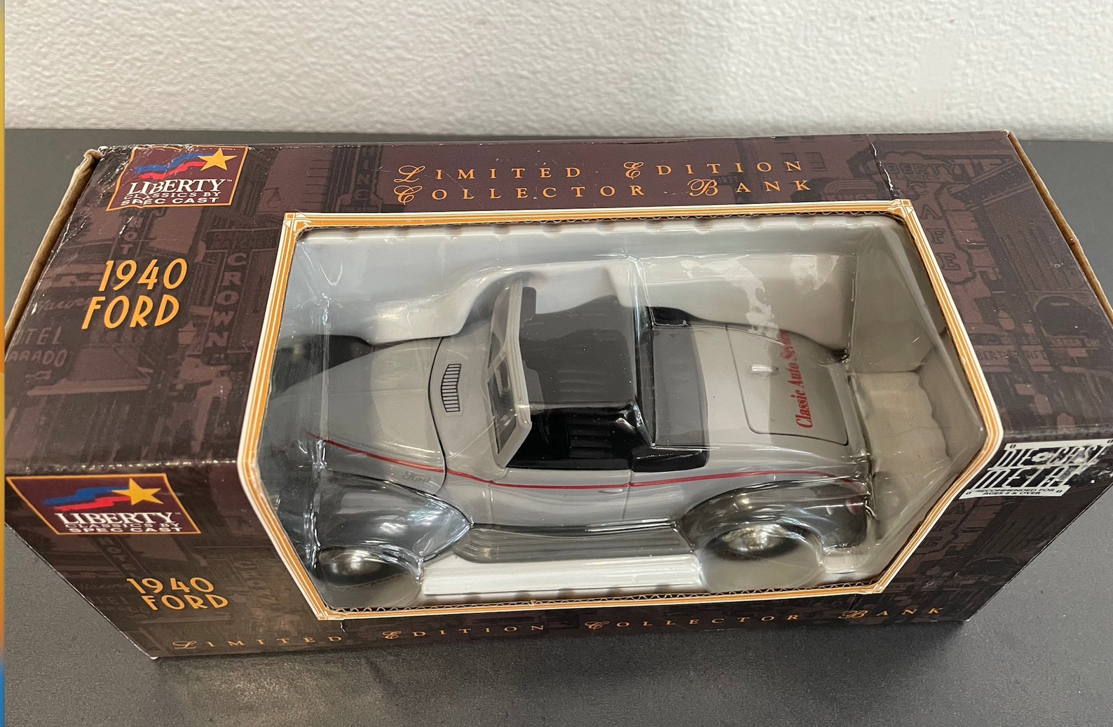 VINTAGE 1940 Ford Convertible Limited Edition Collector Bank Liberty ...