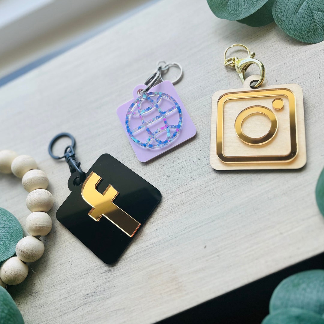 Custom QR Code Key Chain, Social Media, Instant Payment, QR Keychain ...