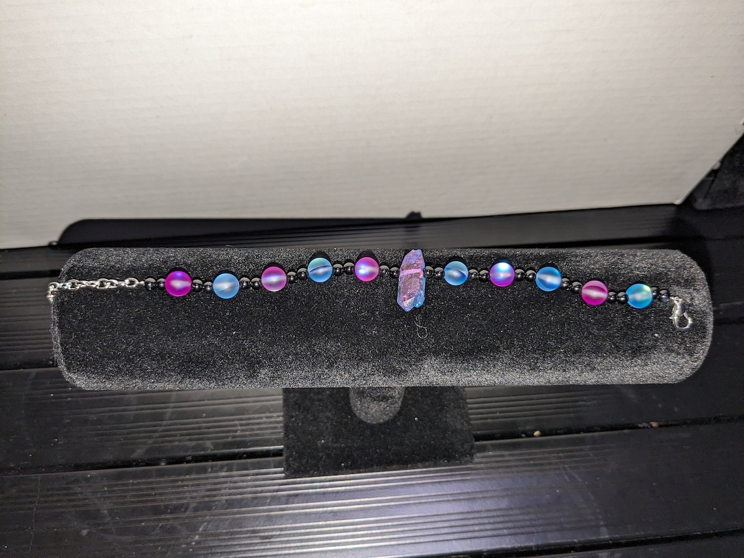Neon Duality: Vibrant Neon Blue and Pink Iridescent Glass Bead Bracelet ...