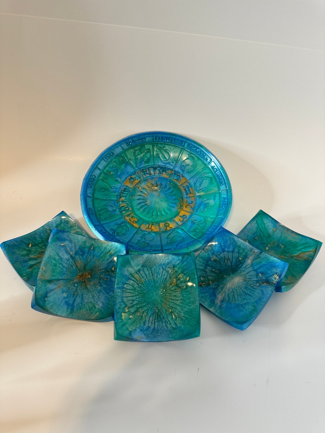 Colorful Serving Bowls Made Out of Resin - Etsy