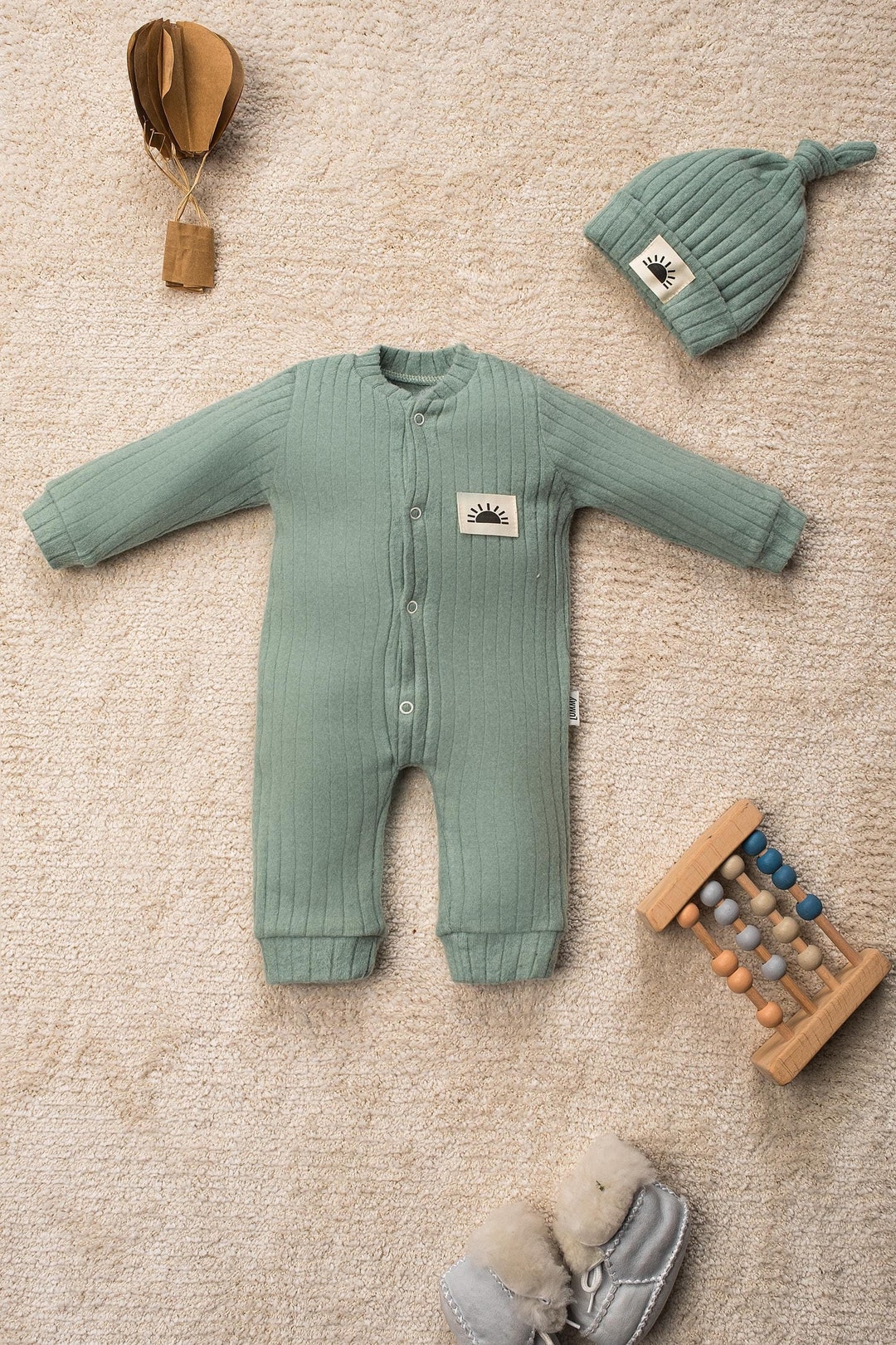 Adorable Organic Baby Romper Set With Sun Emblem and Beanie Long ...