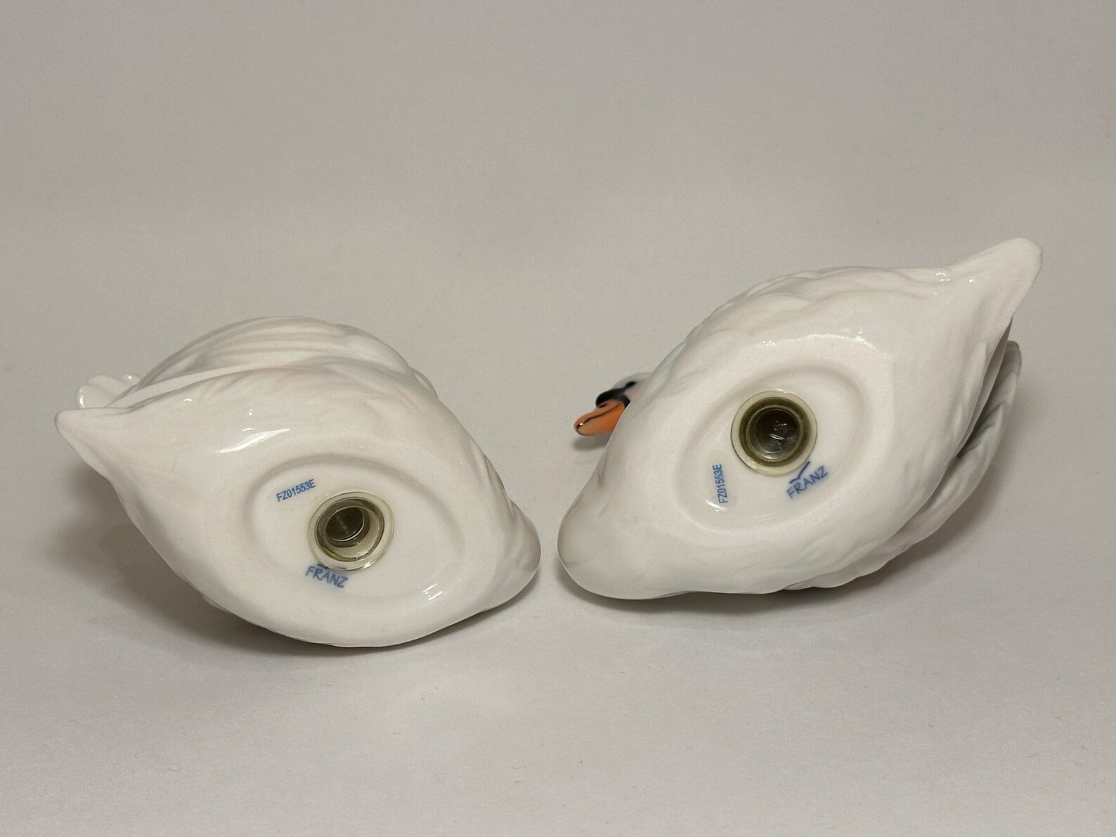 FRANZ Collection Swan Lake Salt and Pepper Set - Etsy