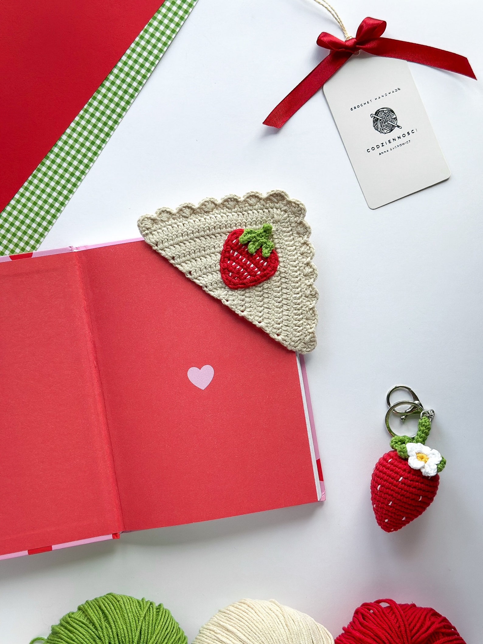 All Set Gift Box for Her, Strawberry Designed Gift, Handmade Gift Set ...