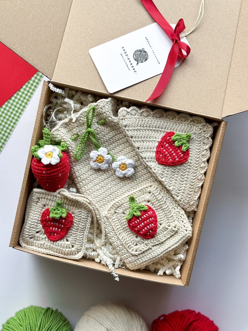 All Set Gift Box for Her, Strawberry Designed Gift, Handmade Gift Set ...