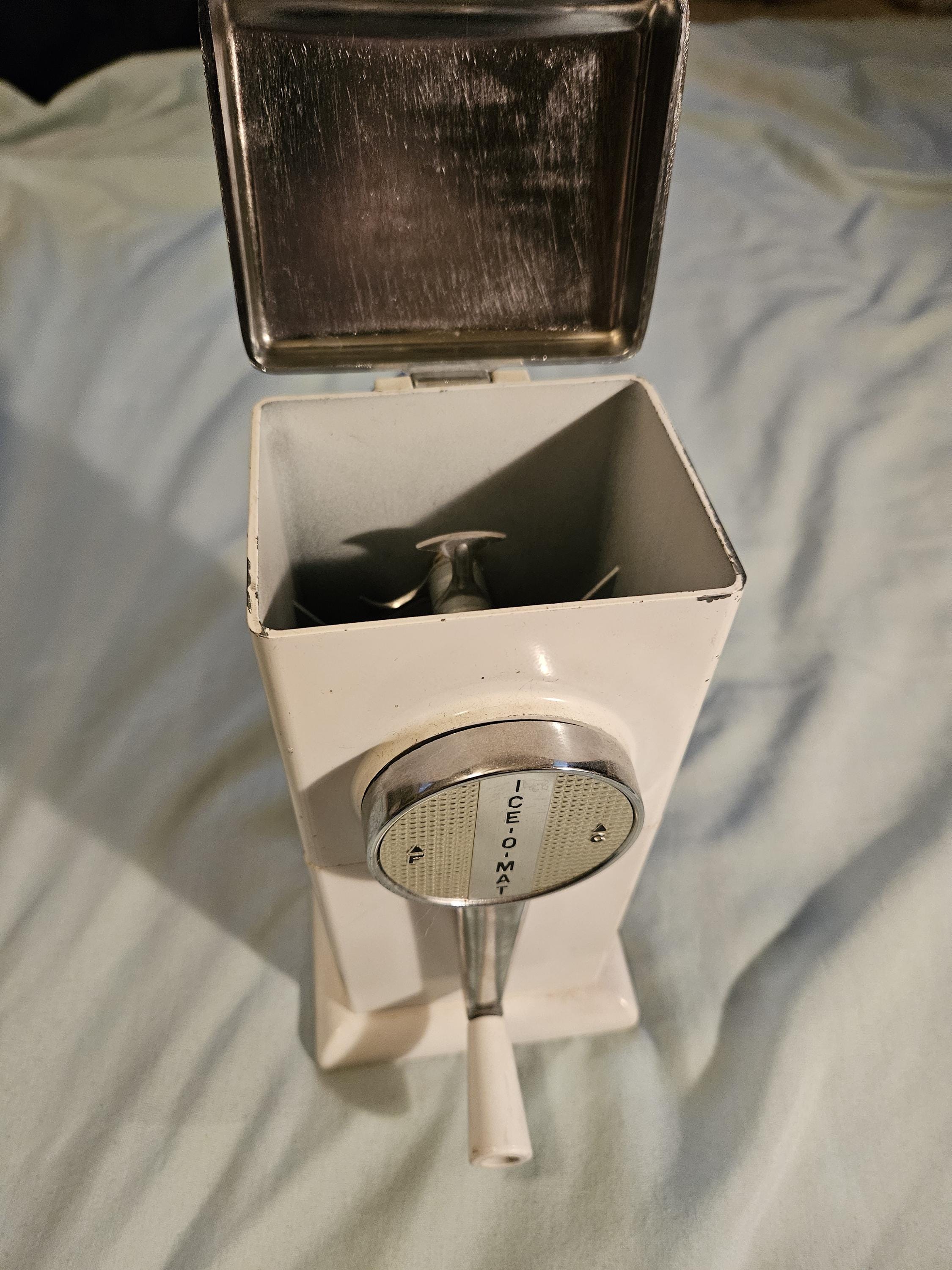 Vintage Ice-o-mat Ice Crusher - Etsy