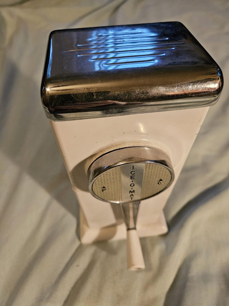 Vintage Ice-o-mat Ice Crusher - Etsy
