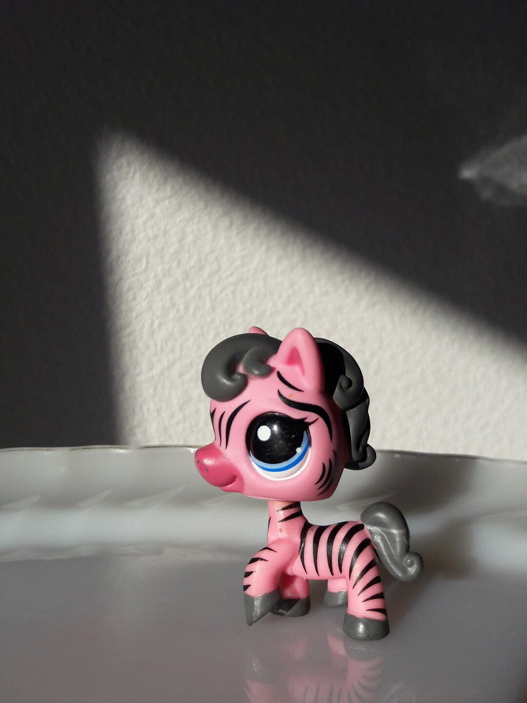 Vintage 2006 Hasbro Littlest Pet Shop Pink Zebra #2078 Toy Collection ...