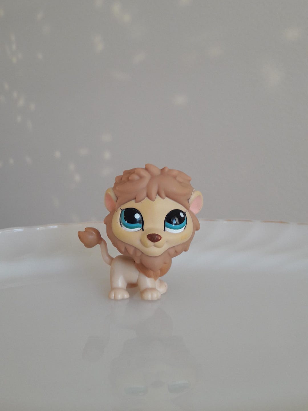 Vintage 2008 Hasbro Littlest Pet Shop Cream Tan Lion #1112 Blue Eyes ...