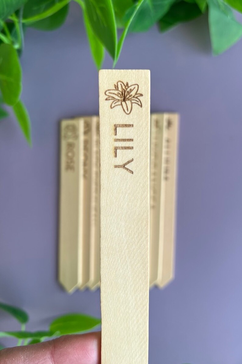 Wooden Lily Garden Stake, Flower Plant Label, Garden Bed Planter Marker ...