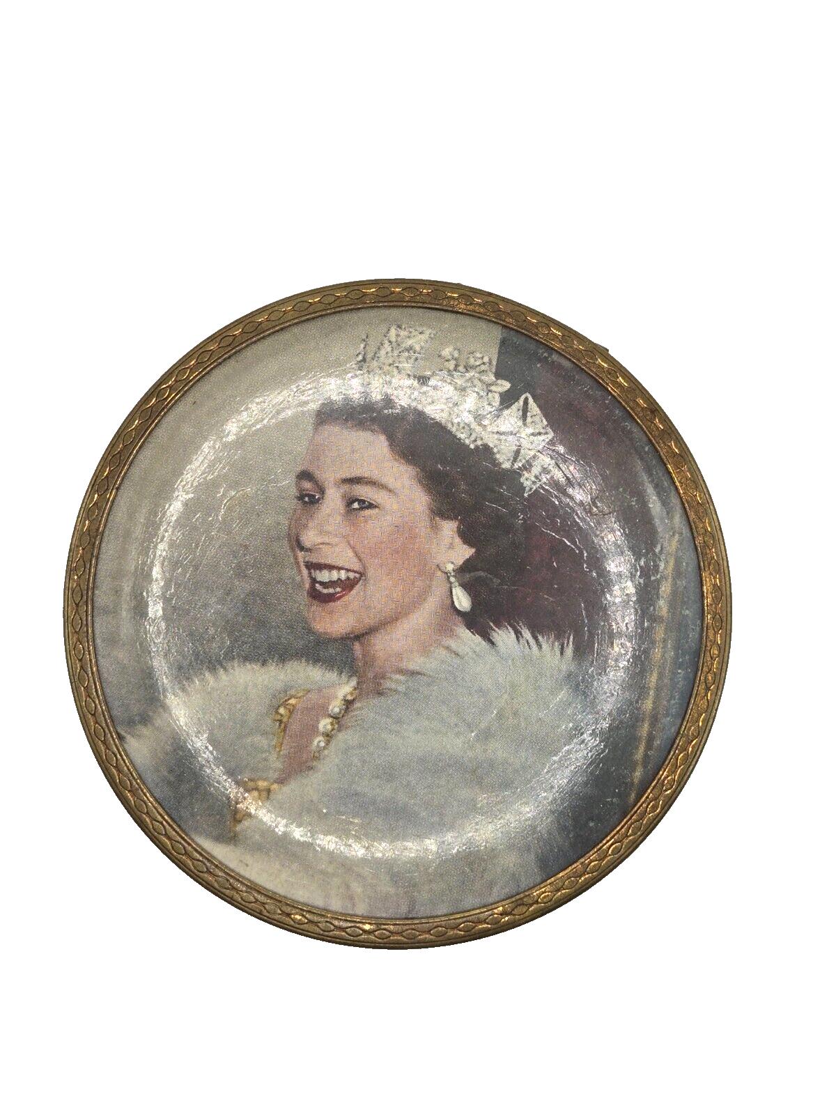 VTG Queen Elizabeth 1955 Powder Compact Issued to Commemorate Her First ...