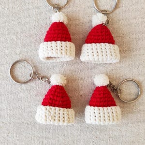 Crochet Christmas Santa Hat Keychain Pattern: Easy Amigurumi (PDF) - Etsy