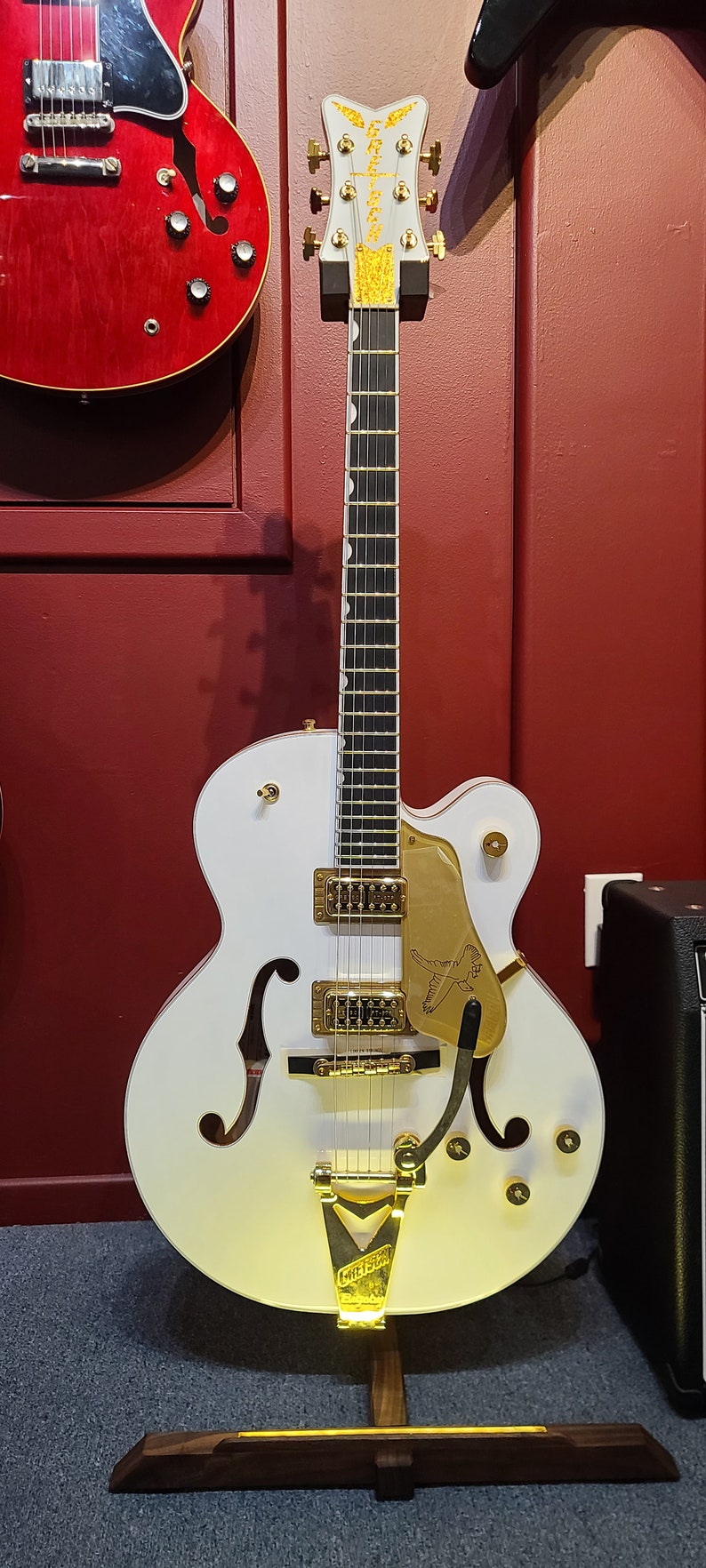 Guitar Stand Display With LED Lights - Etsy
