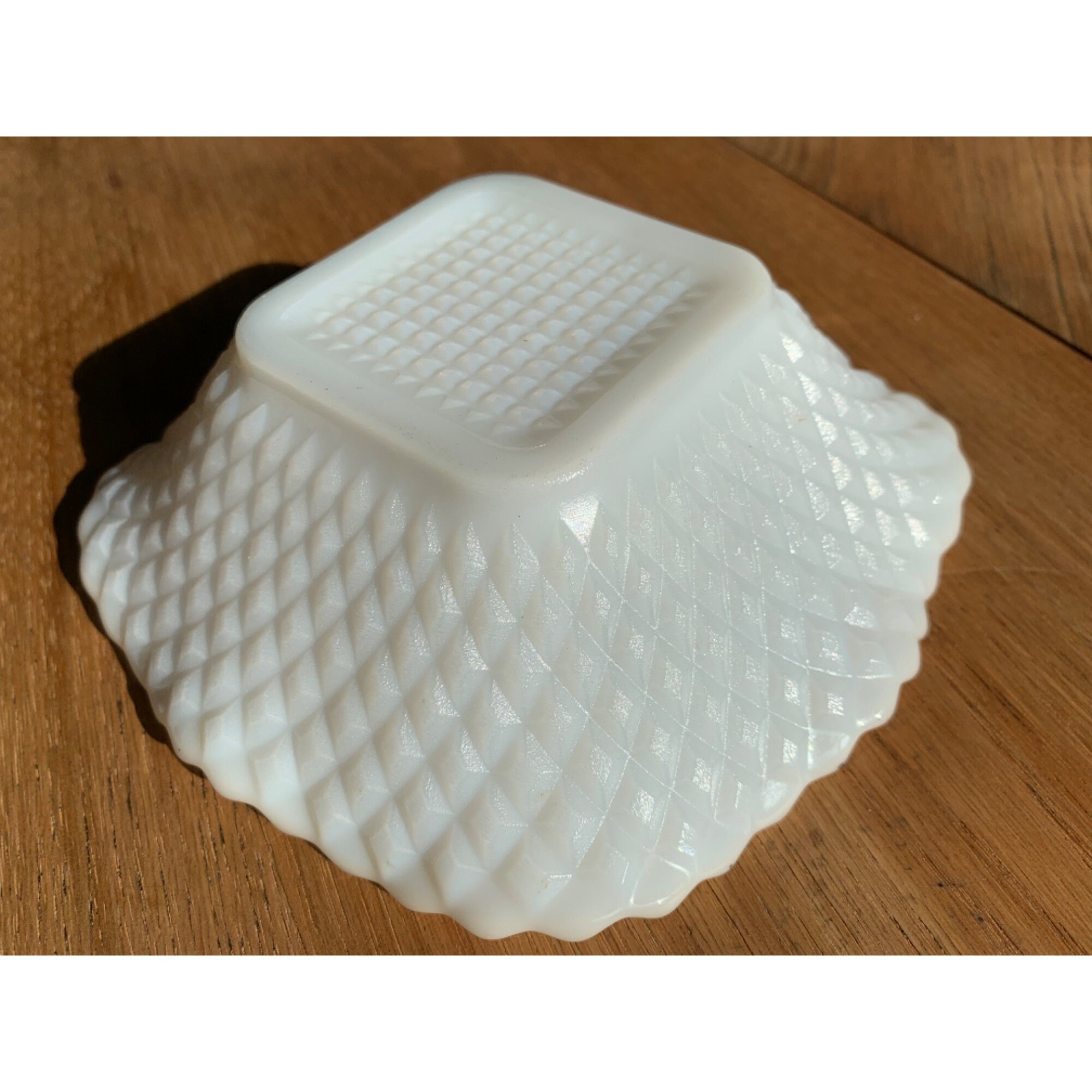 Milk Glass Outer Side Diamond Pattern Candy Dish/bowl3 - Etsy