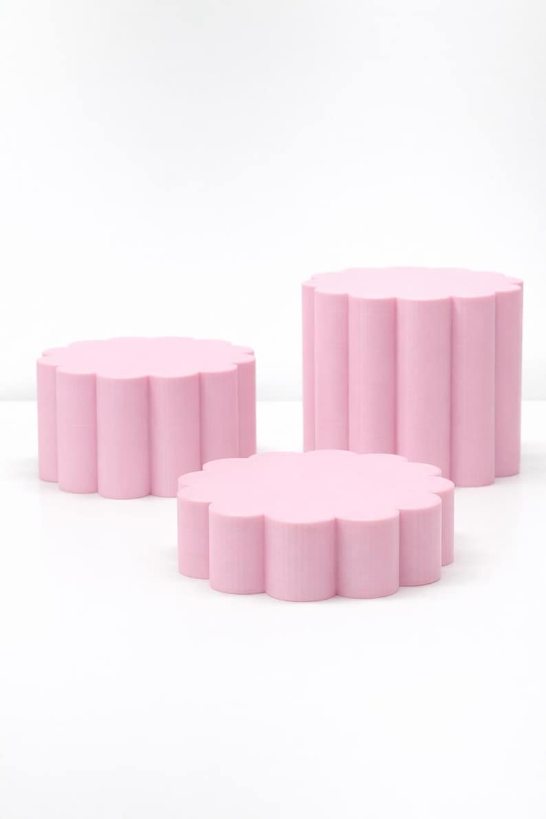 Flower Shaped Round Photo Prop Risers, Petal Edge Display Pedestals for ...