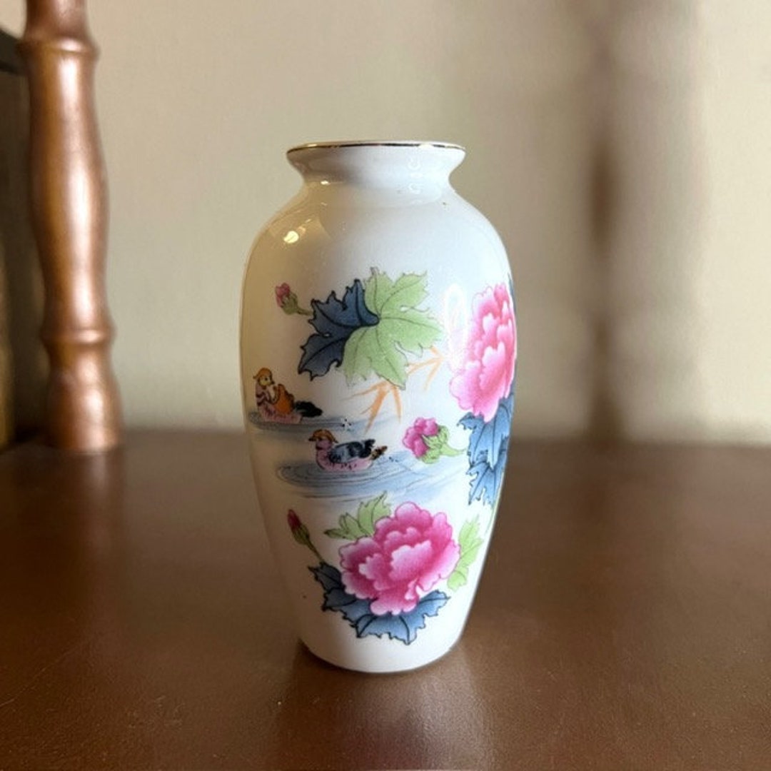 Small Chinese Vase With Flowers and Birds - Etsy
