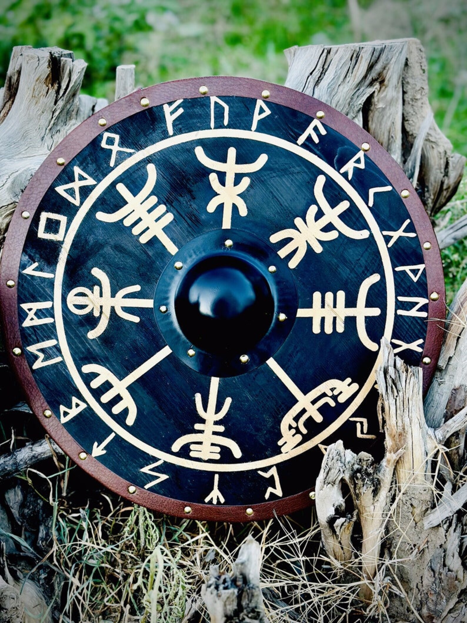 Medieval Norse/viking Runic Shield: Valhalla, Round Design. Perfect ...
