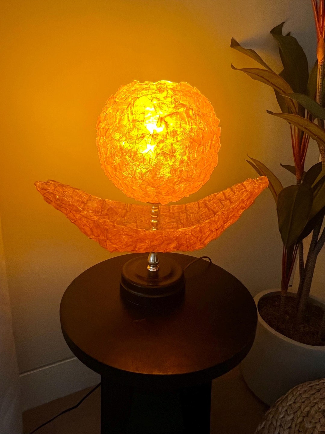 1960s Lucite Spaghetti Table Lamp | Mid Century Modern Lucite Ribbon ...