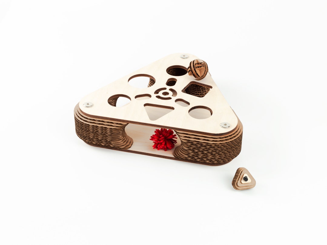 Cat Play Box - Triangle Hunting Play Box for an Active Cat. Great Gift ...