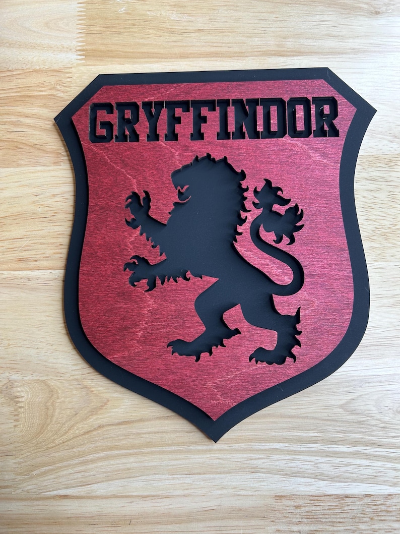 Gryffindor House Crest | Harry Potter Inspired Wooden Plaque - Etsy