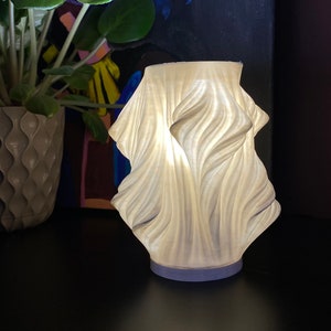 Wavy Table Lamp / 3D Printed - Etsy