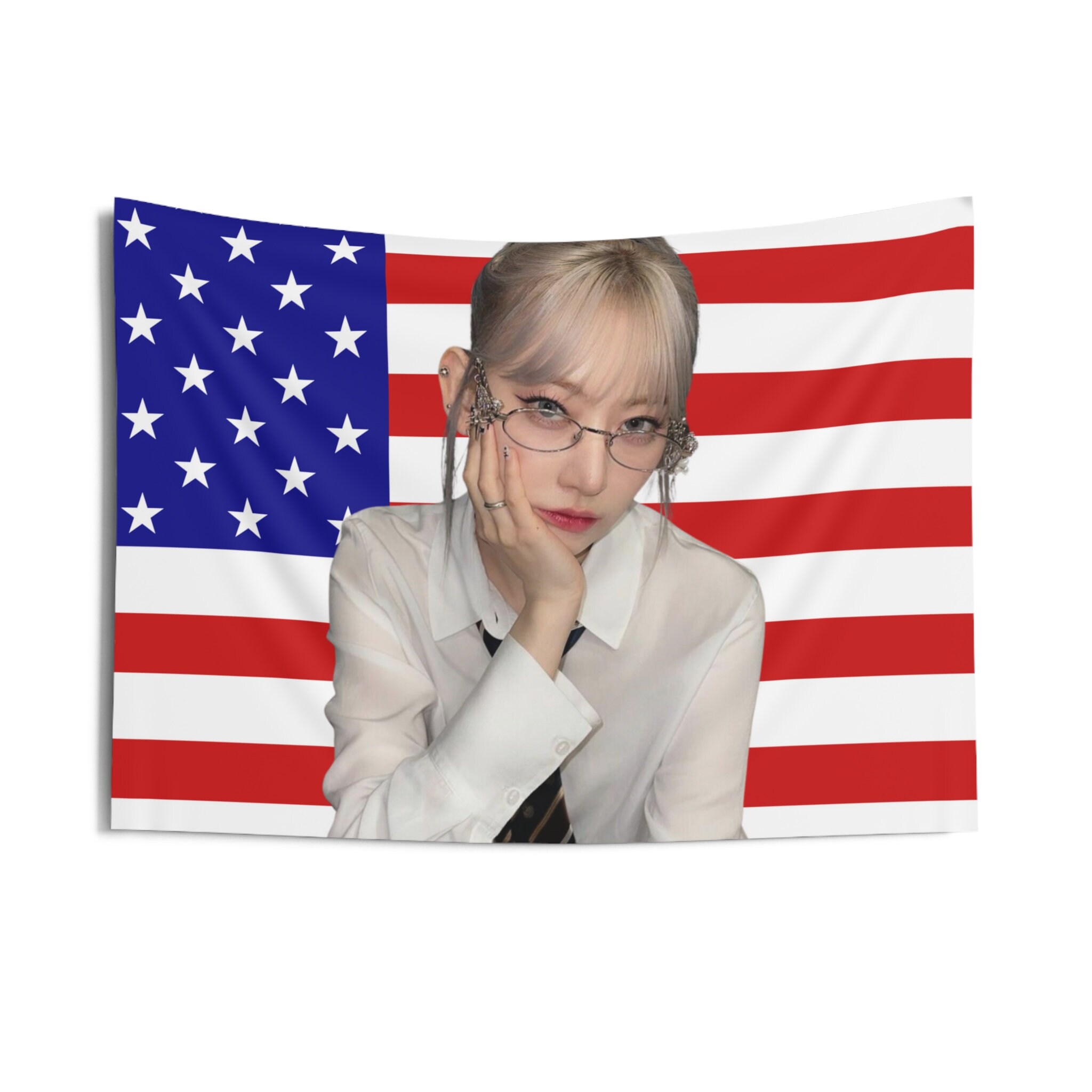 Sakura Le Sserafim USA Flag Izone Sakura, 39 Saku Chan, Kpop America Flag, Tapestry, Kpop Funny ...