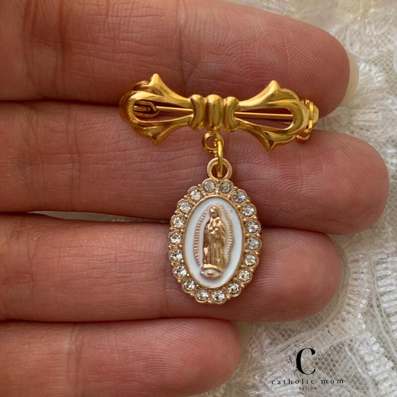 14k Gold Religious Brooch - Etsy