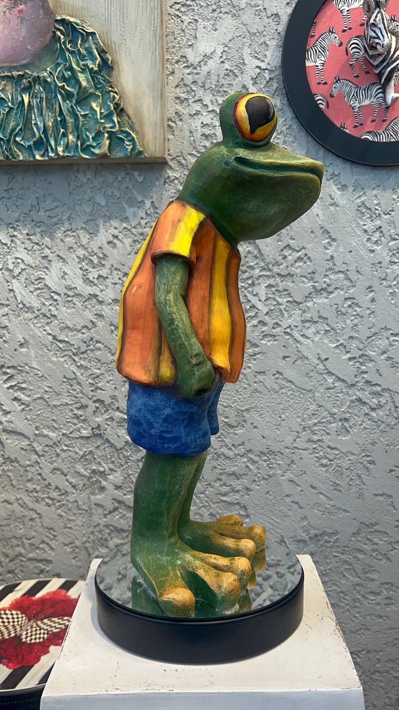 Summer Dude Frog Figurine | Whimsical Garden Frog Statue, Outdoor ...