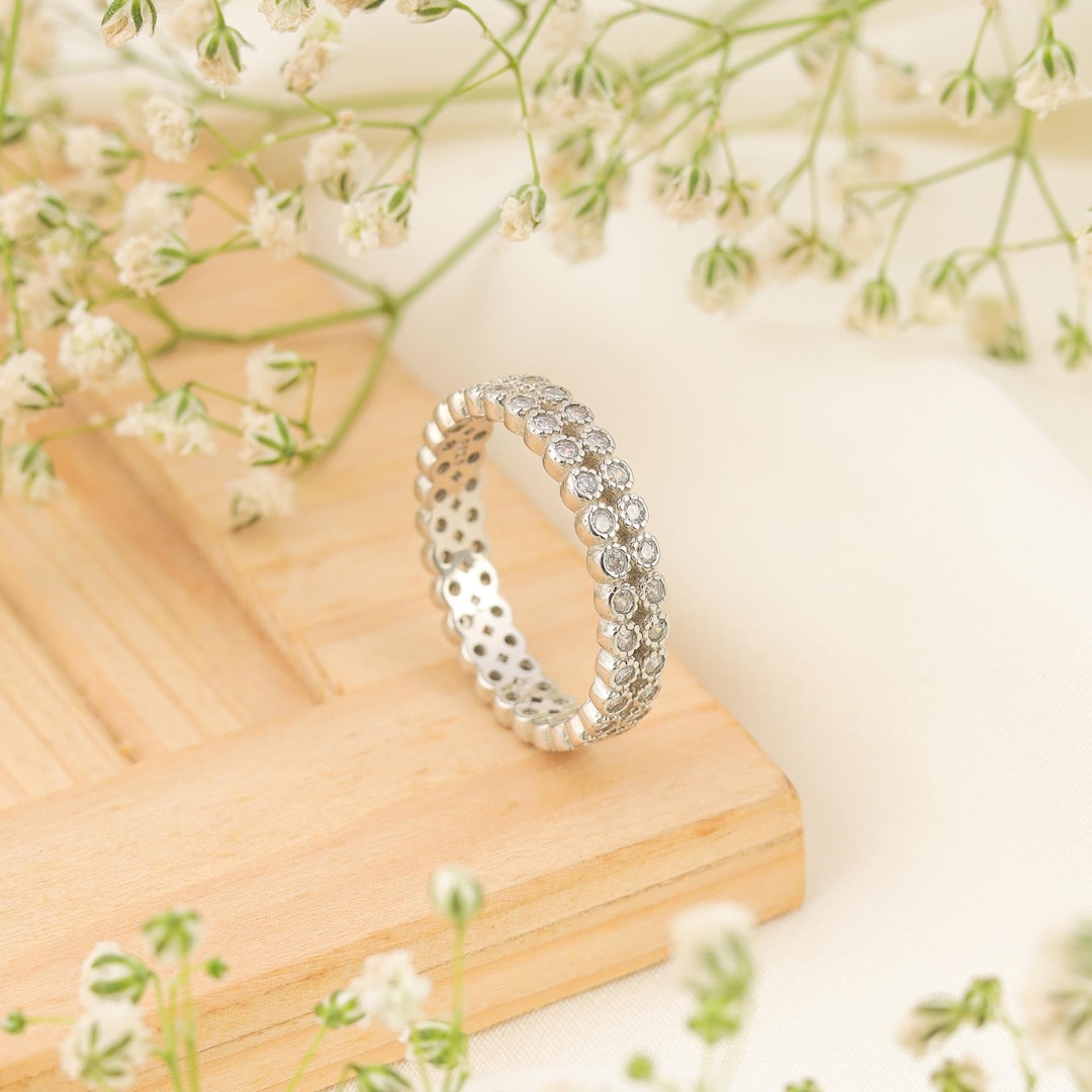 Round Diamond Eternity Band in Gold, Wedding Ring, 14K White Gold Micro ...