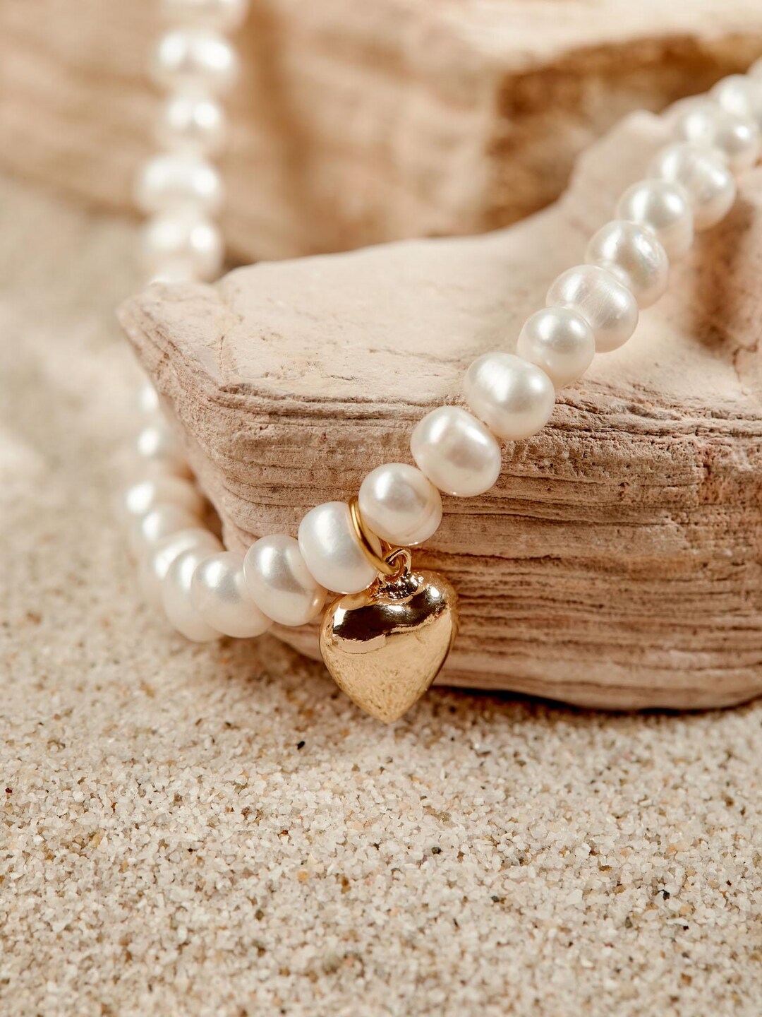 MYSOYA Natural White Pearl Heart Pendant Necklace 6–7mm With Golden ...