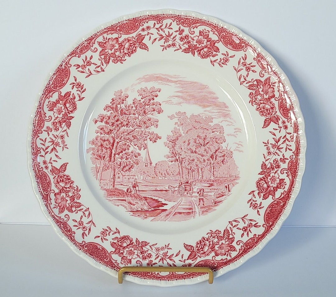 Royal Tudor Ware Plate in "olde England" Pattern, 10.75 Inch Dinner ...