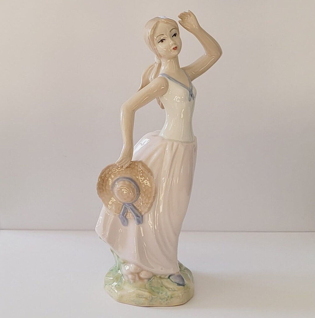 Tengra Porcelain Figurine, Made in Spain, Girl Holding Hat - Etsy